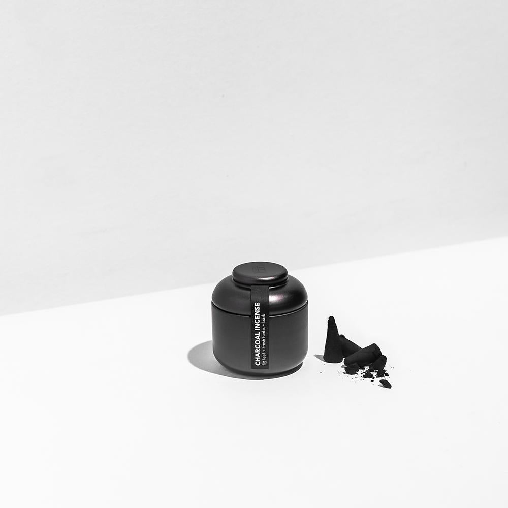 Clearance – Oliver Thom